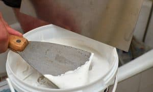 Joint Compound vs Spackle: What’s the Difference?